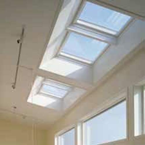 VELUX EBY W20 2000 White Support Trimmer 18mm Gap - 2000mm Long ...